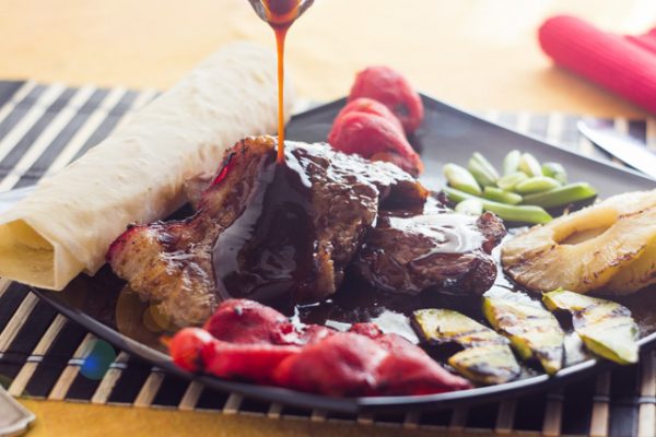 لحم استيك مشوي بصوص الاناناس | الوصفة